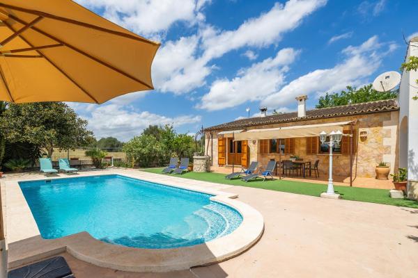 Casita Rafal Roig - Muro