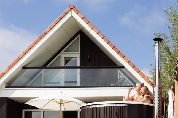 Vakantiehuis Aan Het Water Met Hottub - Dokkum