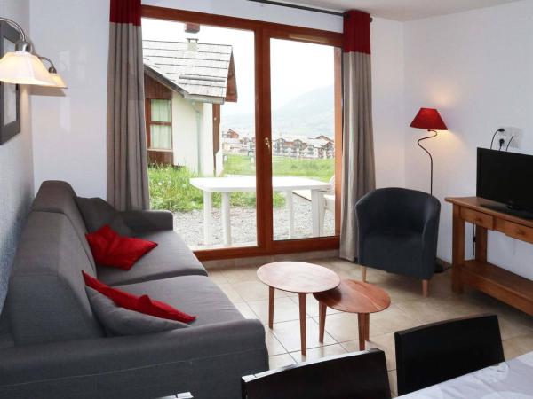 Chalet Mitoyen Aux Orres 1800 Avec Piscine, Sauna, Hammam, Parking Et Prestations Incluses - Fr-1-322-102 - Les Orres