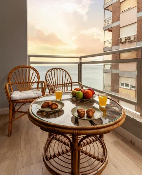 Casa En Primera Línea De Playa, En Paseo Marítimo - Almería