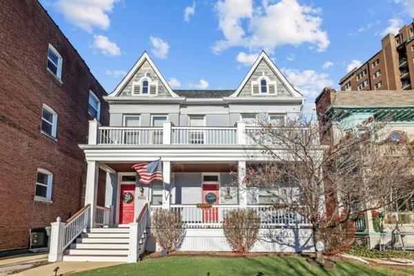 Walk To Forest Park Euclid Fire Pit Porch Swing - Saint-Louis, MO