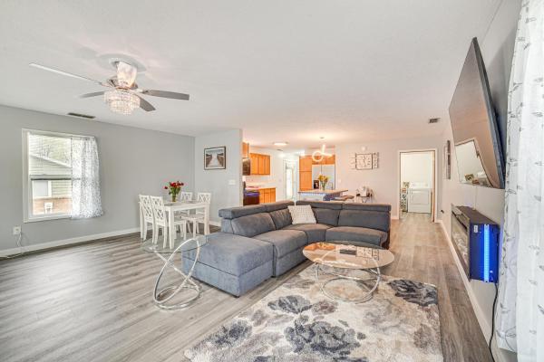 Cozy Illinois Retreat With Home Gym And River Views! - Summer Camp Music Festival