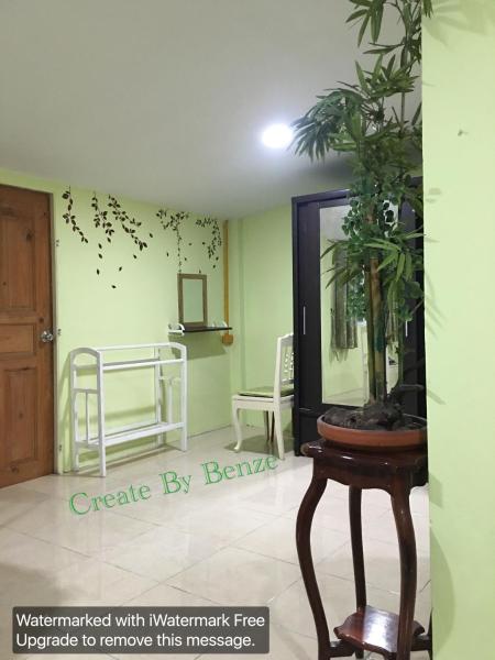 Greenroom Guest House Very Close Bangkok Hospital In Thailand - Bangkok