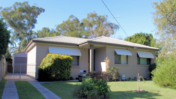 Spacious Family Beach House - Hawks Nest