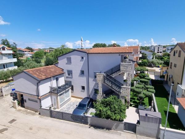 Apartment Denis - Premantura