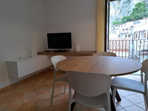 Domus Aurea San Vito House - Castelbuono