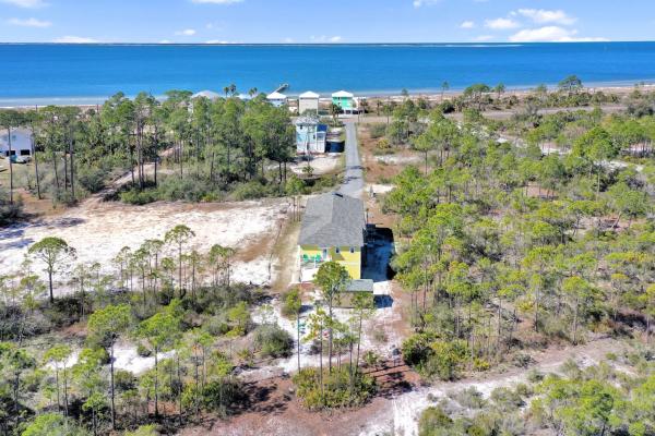 Dolphin Daze Beach House By Pristine Property Vacation Rentals - Mexico Beach, FL