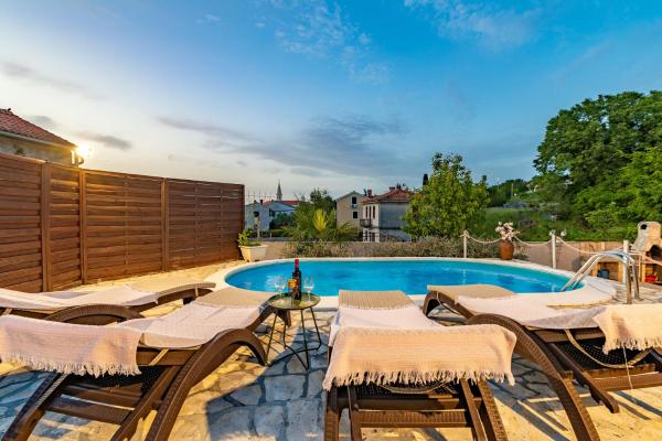 2 Bedroom Amazing Home In Sveti Vid - Njivice