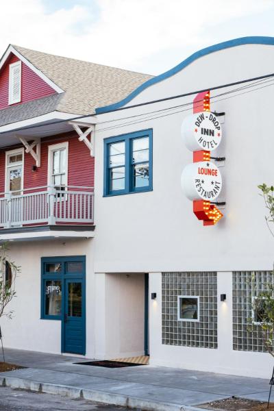 Dew Drop Inn Hotel & Lounge - New Orleans, LA