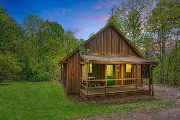 Blue Rose Cabins - Pinecrest Cabin - Ohio