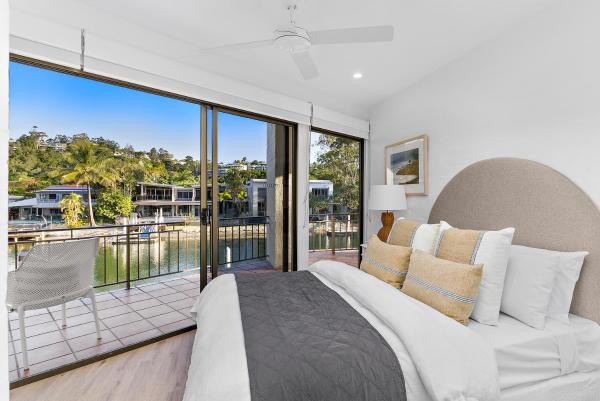 Mid-level Riverfront 2 Bedroom Apartment Steps From Hastings Street - By Stay Noosa - Noosa Heads
