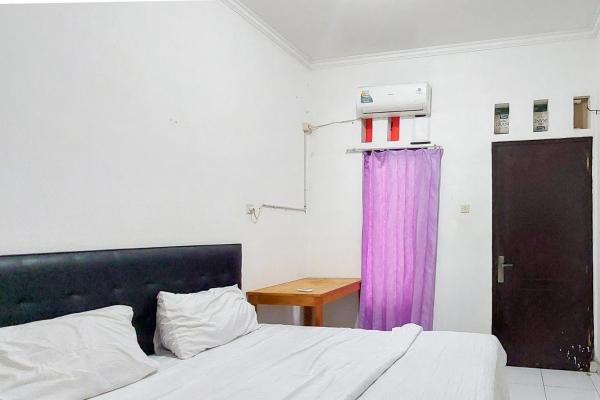 Pondok Gede Dkost Syariah Mitra Reddoorz - Cibubur