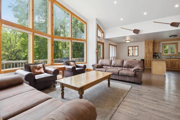 4 Bdrm Loft@bluemountain, Near Thevillage, Private Beach Access, Bbq\/petfriendly - Thornbury
