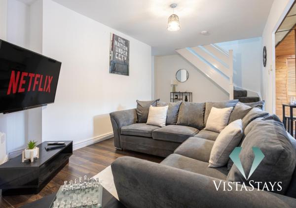 New Modern Spacious 5 Bedroom House By Vista Stays Short Lets & Serviced Accommodation Manchester With Parking - Manchester