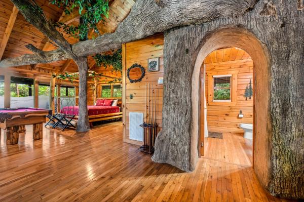 Gatlinburg Enchanted Treehouse By Stony Brook Cabins - 
