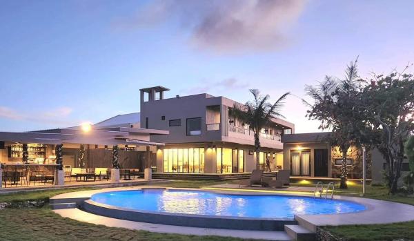 The Grey Inn - Guiuan
