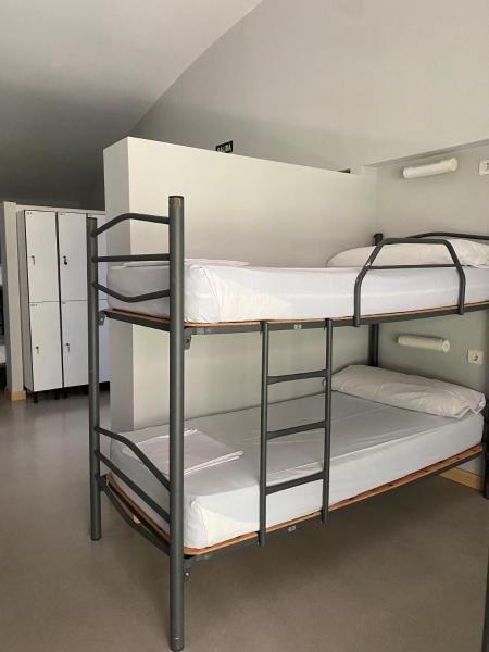 Albergue De Villava - Pamplona, España