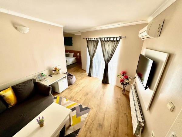 Hotel Amfora - Saints Constantine and Helena