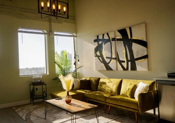 Chic New York Style 10 Minutes To Sna & Disneyland - Tustin, CA