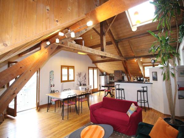 Duplex 140 M² Pour 8 Pers. à Luchon Proche Télécabine Et Thermes, Tout Confort, Wifi, Animaux Ok - Fr-1-313-231 - Bagnères-de-Luchon