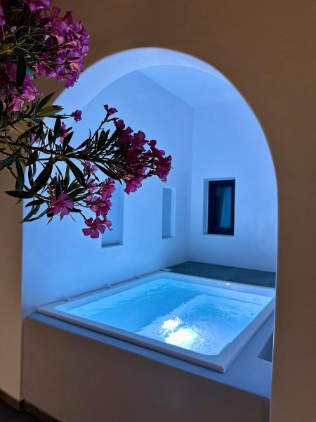 Miracles Suites - Adults Only - Santorini