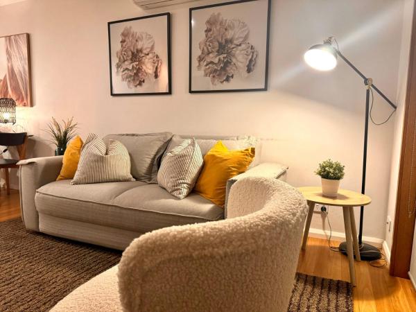 2 Bdrm Apt In Annandale With Courtyard & Parking - Ryde