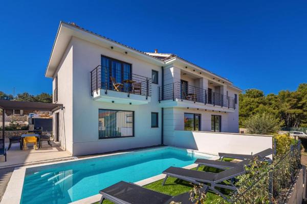 New Villa With Pool, Sea View, Close To A Beautiful Beach - By Traveler Tourist Agency Krk - Id 2407 - Krk Island
