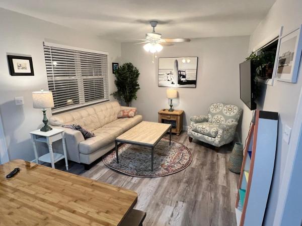 875 Oasis #3 - Vero Beach, FL