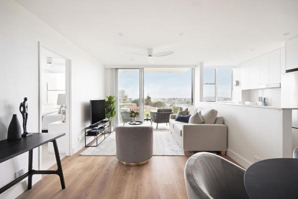 Modern Glamour I90 - Bondi Beach