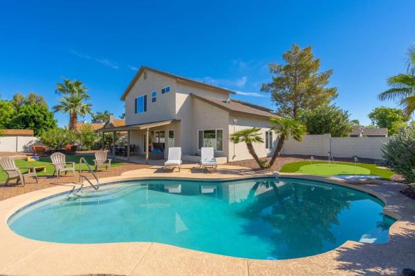 5 Bdrm Heated Pool Game Tables Central Location - Chandler