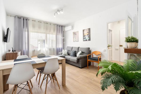 Barcelona Coast Apartment - Only 5 Minutes To The Beach - El Masnou