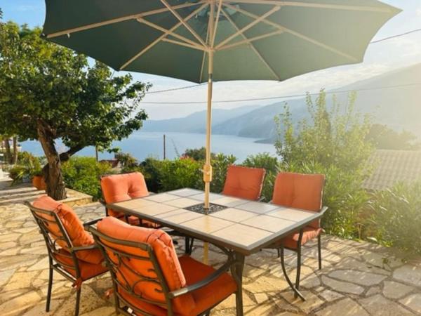 Villa Zola With Views - Agia Effimia