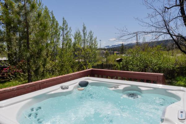 Fern Grove - Hot Tub, Pet Friendly, Walk To Lake! - Tahoe City, CA