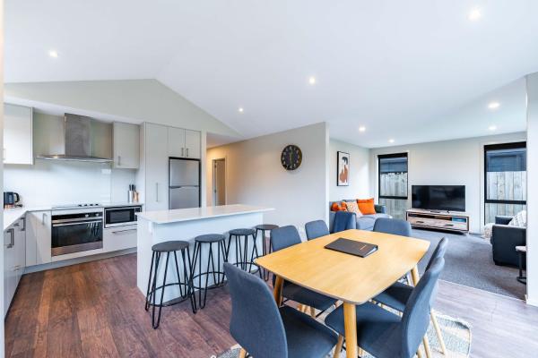 Outlet Sanctuary - Wanaka