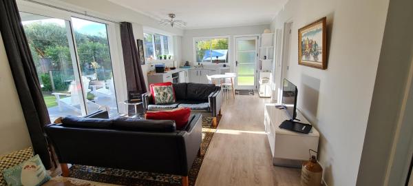 Waikanae Beach Suite Retreat - Waikanae