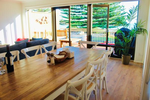 Vista Victor Harbor Beachfront Apartment No 4 - Victor Harbor