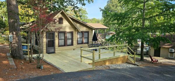 #06 - Lakeview Two Bedroom Cottage-pet Friendly - Hot Springs, AR