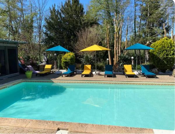 Le Havre De Paix Avec Balcon Vue Sur Piscine - Corrèze