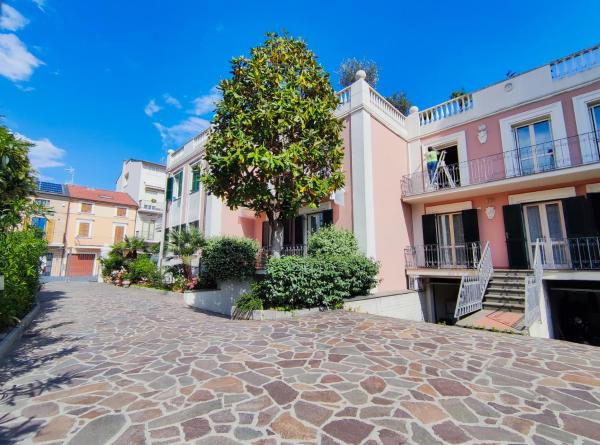 Spacious Apartment A Few Steps From The Beach - Civitanova Marche