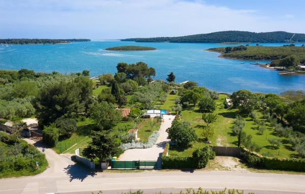 Villa Beach House Olive - Pola