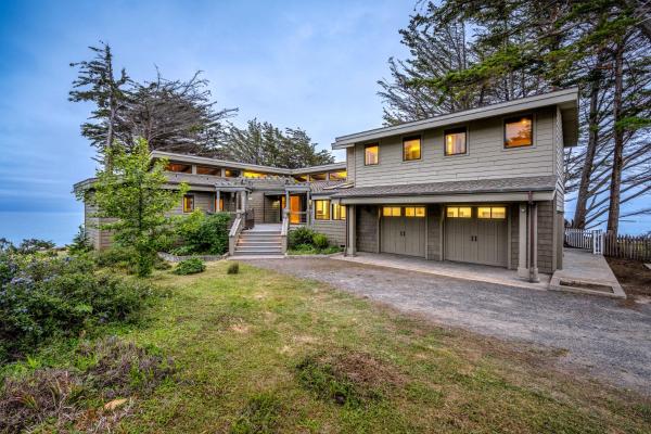 Oceanfront Dream Hideaway And Retreat - Gualala, CA