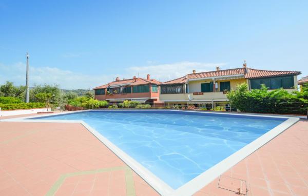 3 Bedroom Gorgeous Home In Pantai - Imperia