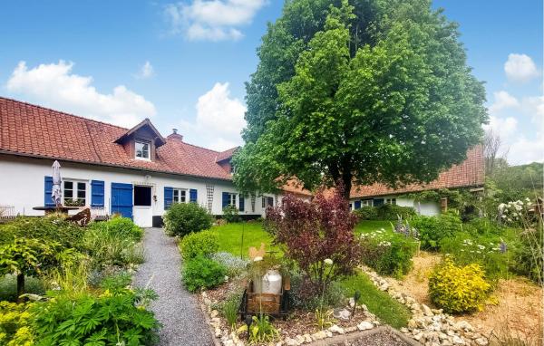 Awesome Home In Alette With Wifi - Montreuil