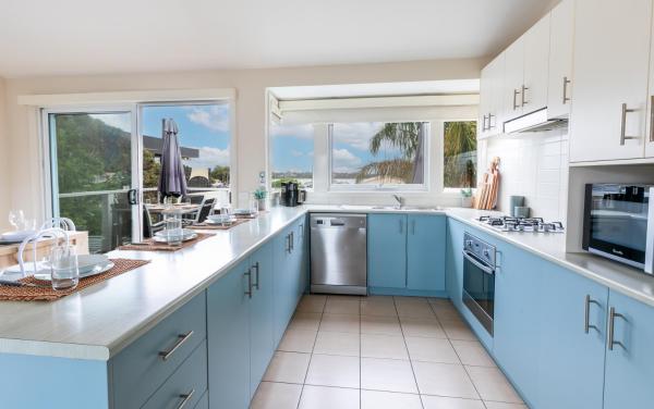 'The Grove' Family Home By The Beach - Ocean Grove