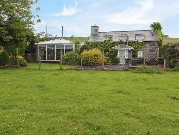 Ty Newydd - Gwynedd