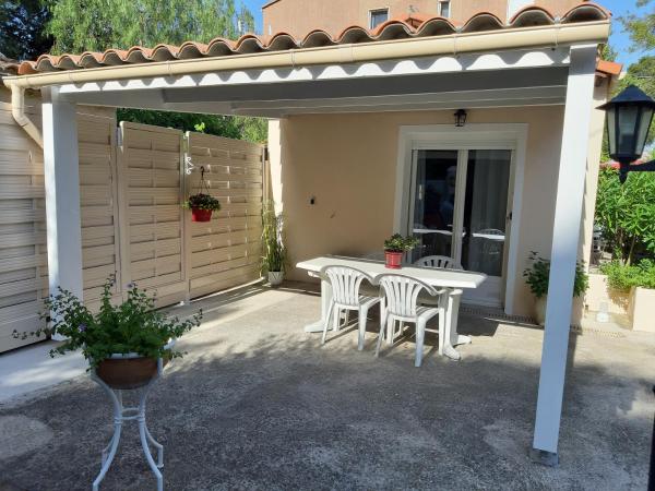 Maisonnette Avec Pergola - Toulon