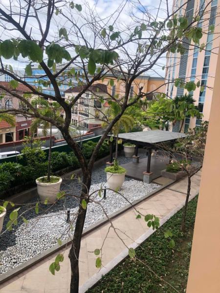 Victorian Place - Simple Yet Luxurious Flat In Bgc -