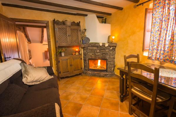 Romantic House For 2 Or 4 People With Jacuzzi - Bacares