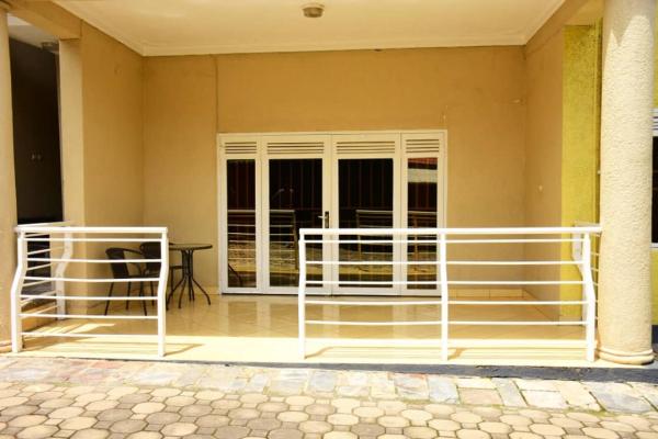 Calm Chaos D1 - Kigali