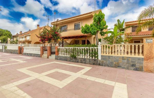 Gorgeous Home In Los Alcázares - Los Alcázares